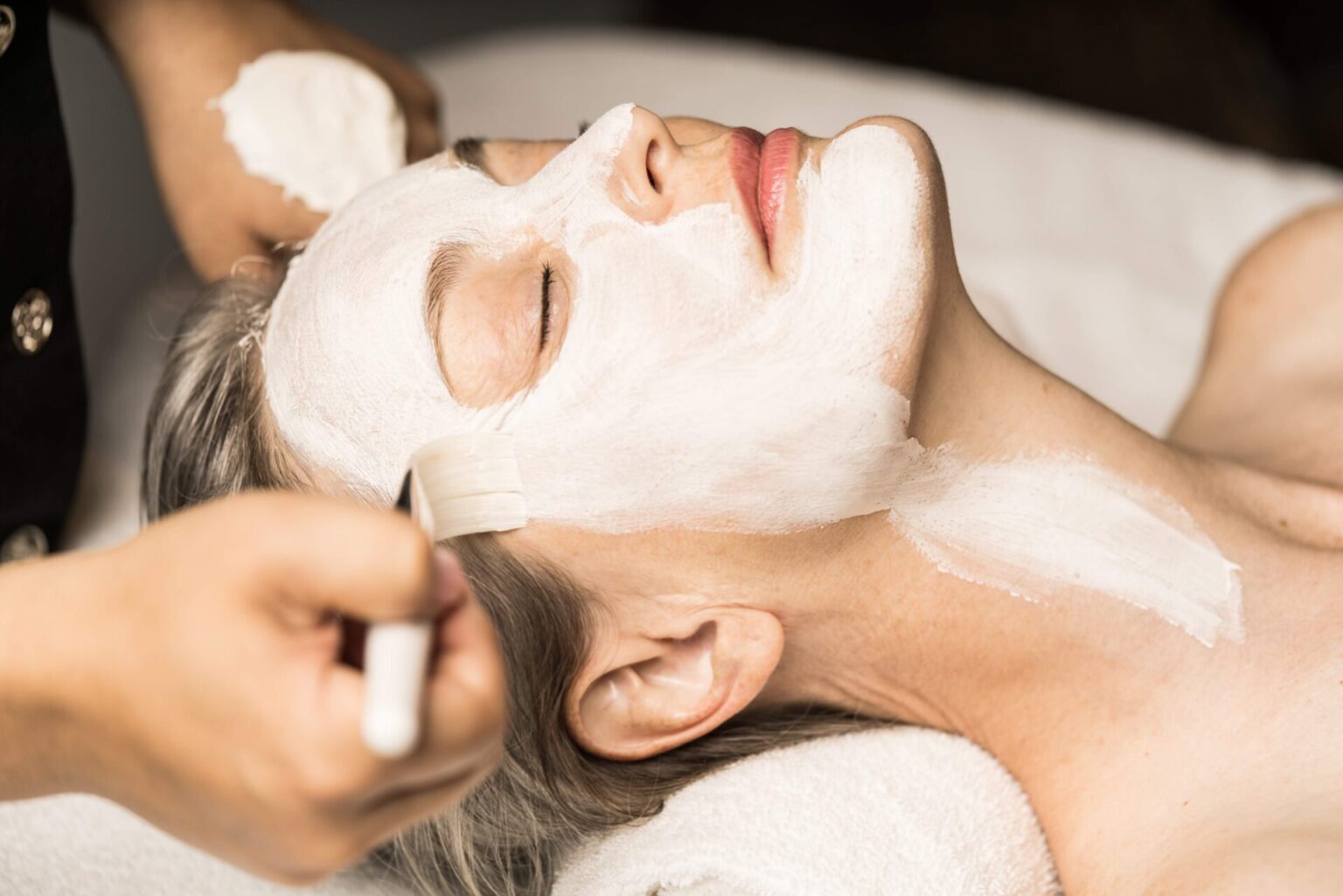 Moment Spa - Relaxation and Beauty in a Luxurious Setting